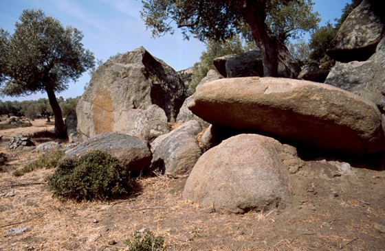 Megalithic acropolis and Gate of Ismara (Maroneia), Thrace, Greece ...