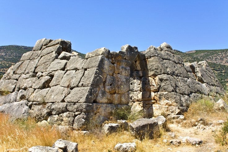 The pyramids of Greece – Novo Scriptorium