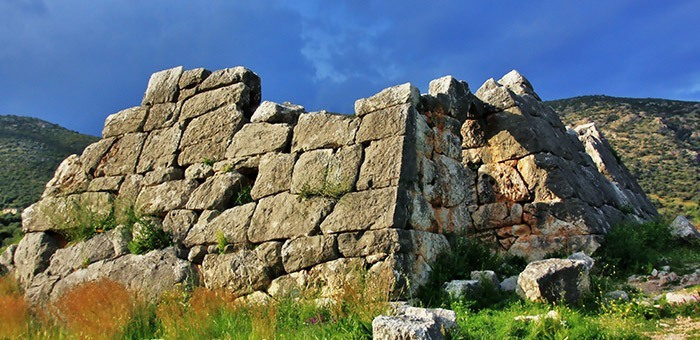 The pyramids of Greece – Novo Scriptorium