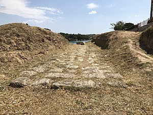 Diolkos of Corinth; the largest ship trackway in antiquity – Novo ...