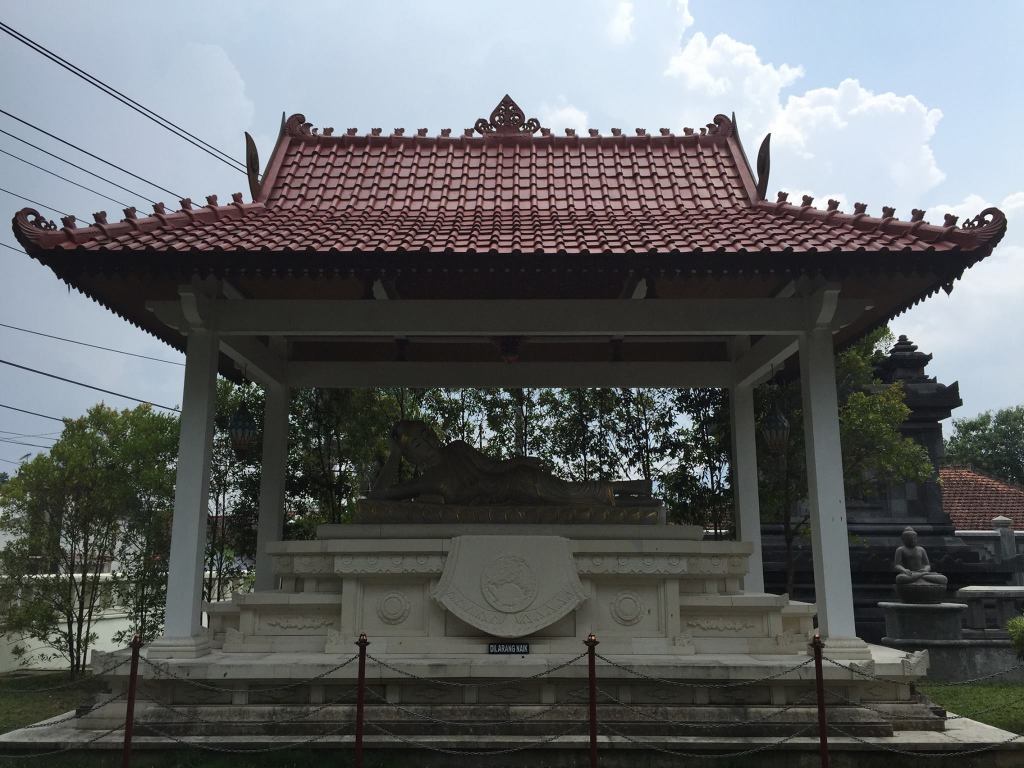 Monuments from Magelang, Central Java, Indonesia – Novo Scriptorium